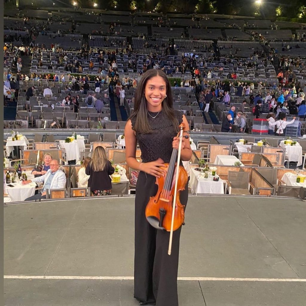 Katherine Paredes in Los Angeles - Fiesta Clasica